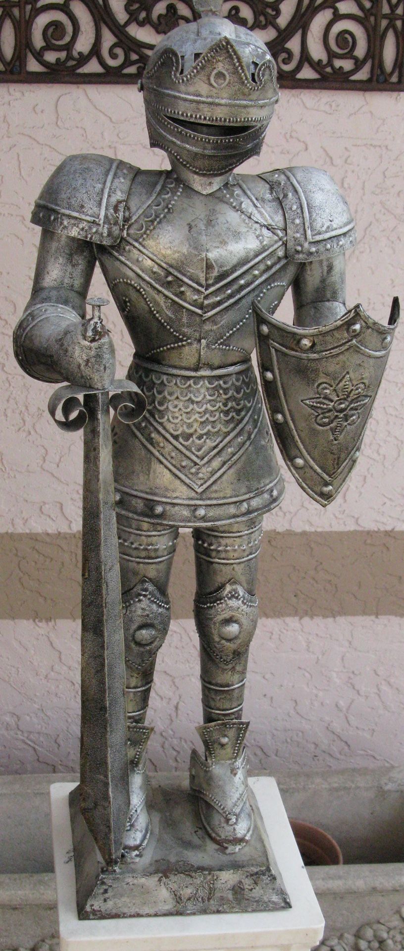 Medieval Suit Of Armor Statue