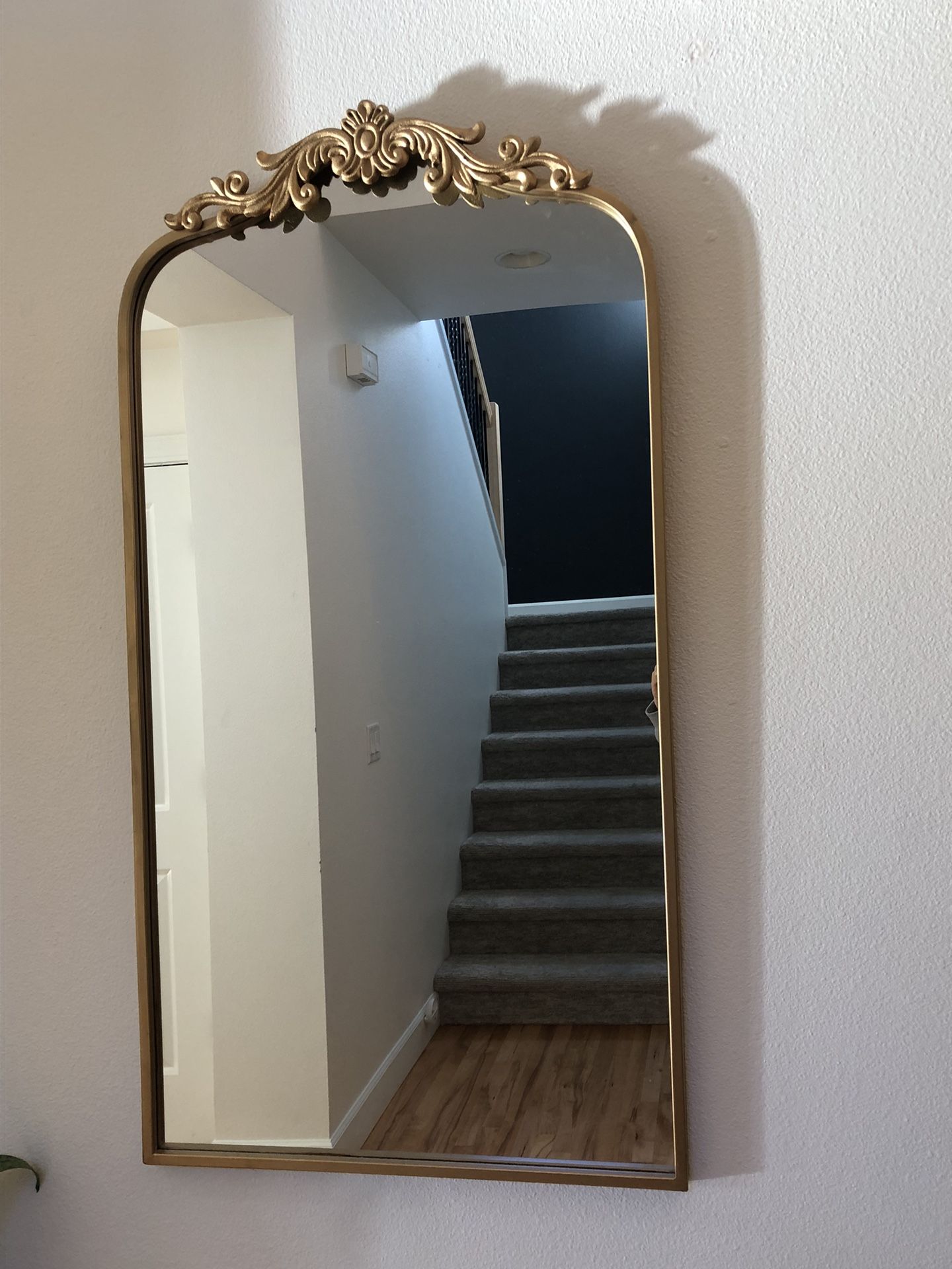 Large Gold Mirror for Sale in Gladstone, OR - OfferUp