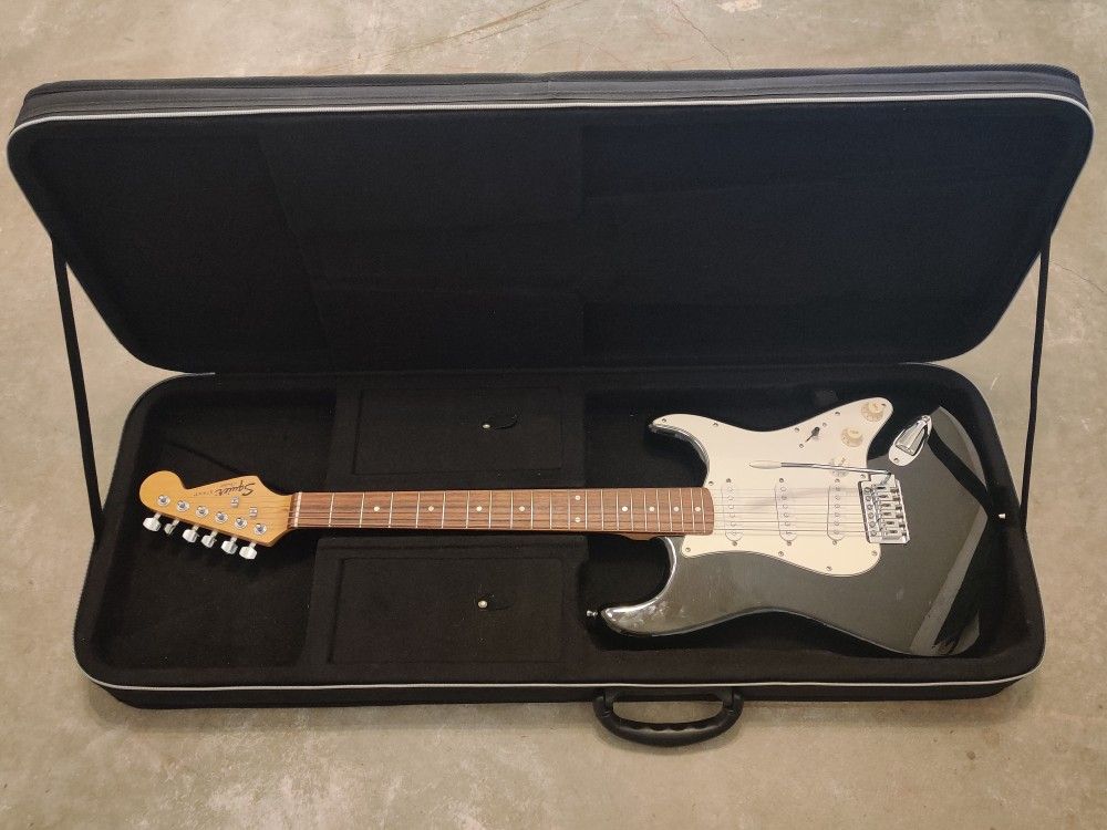 Road Runner Polyfoam Electric Guitar Case with Squier by Fender ...