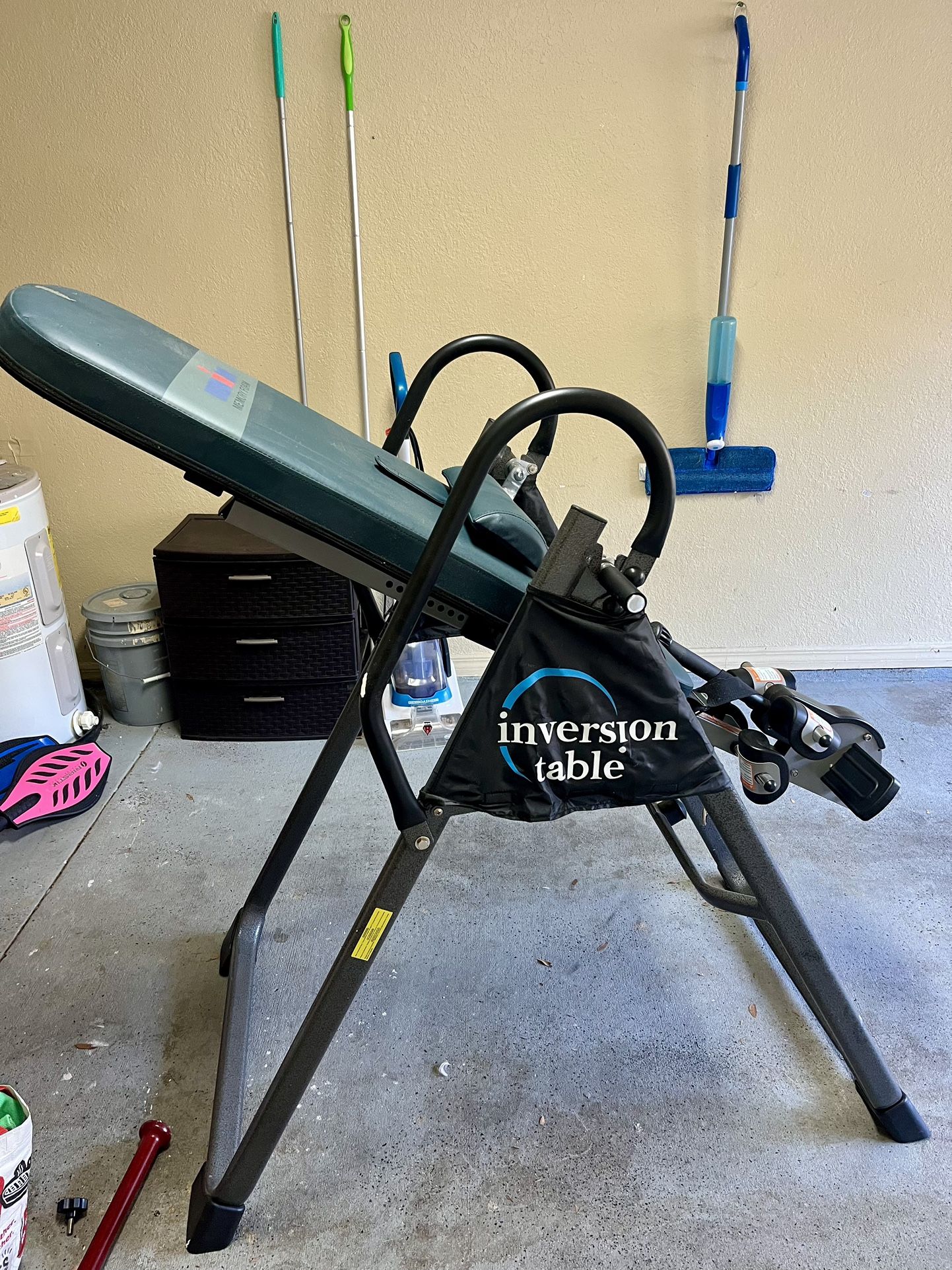Ironman 4000 Inversion Table for Sale in Tampa, FL - OfferUp