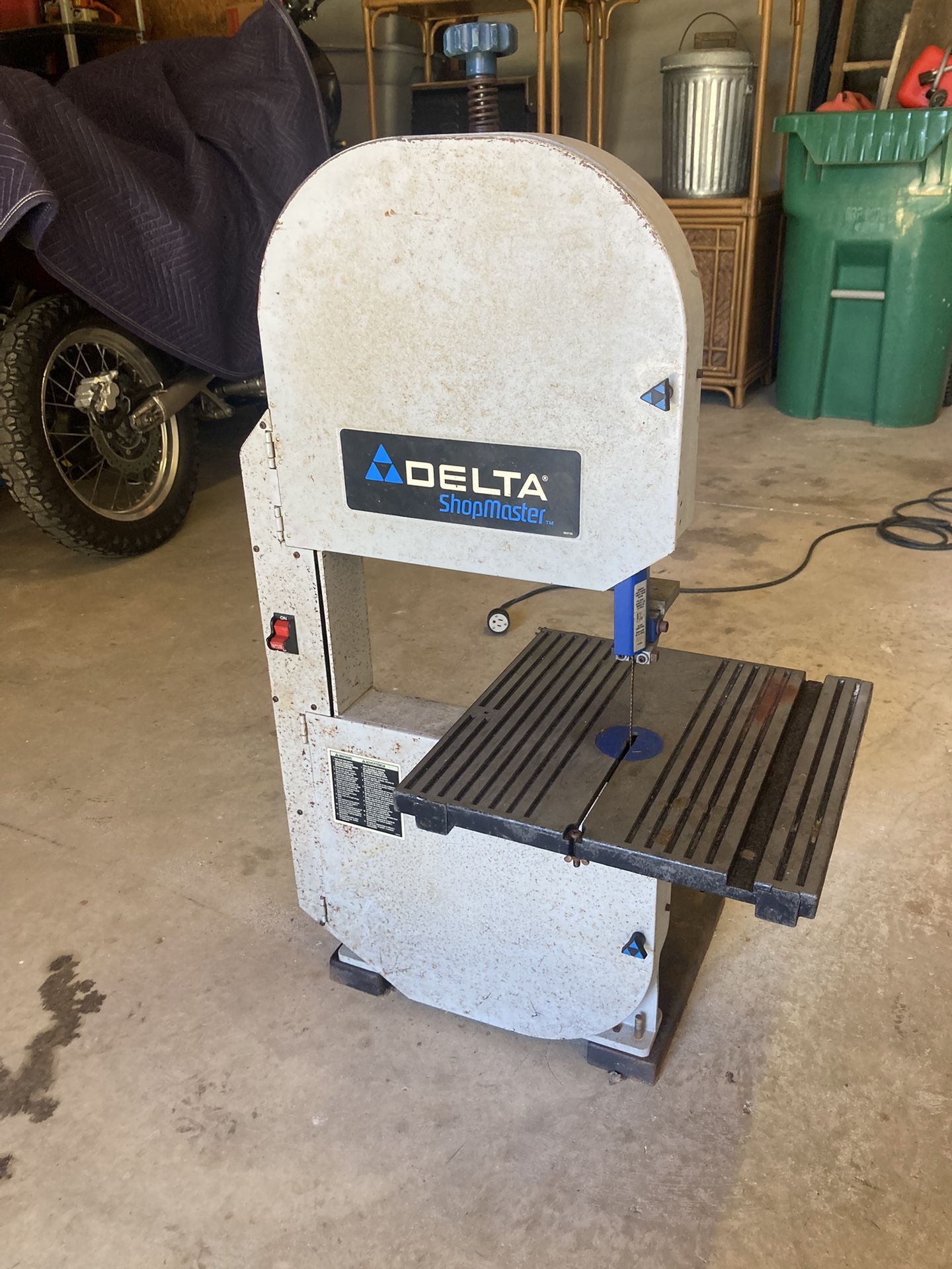 Delta Band Saw for Sale in Delray Beach, FL - OfferUp