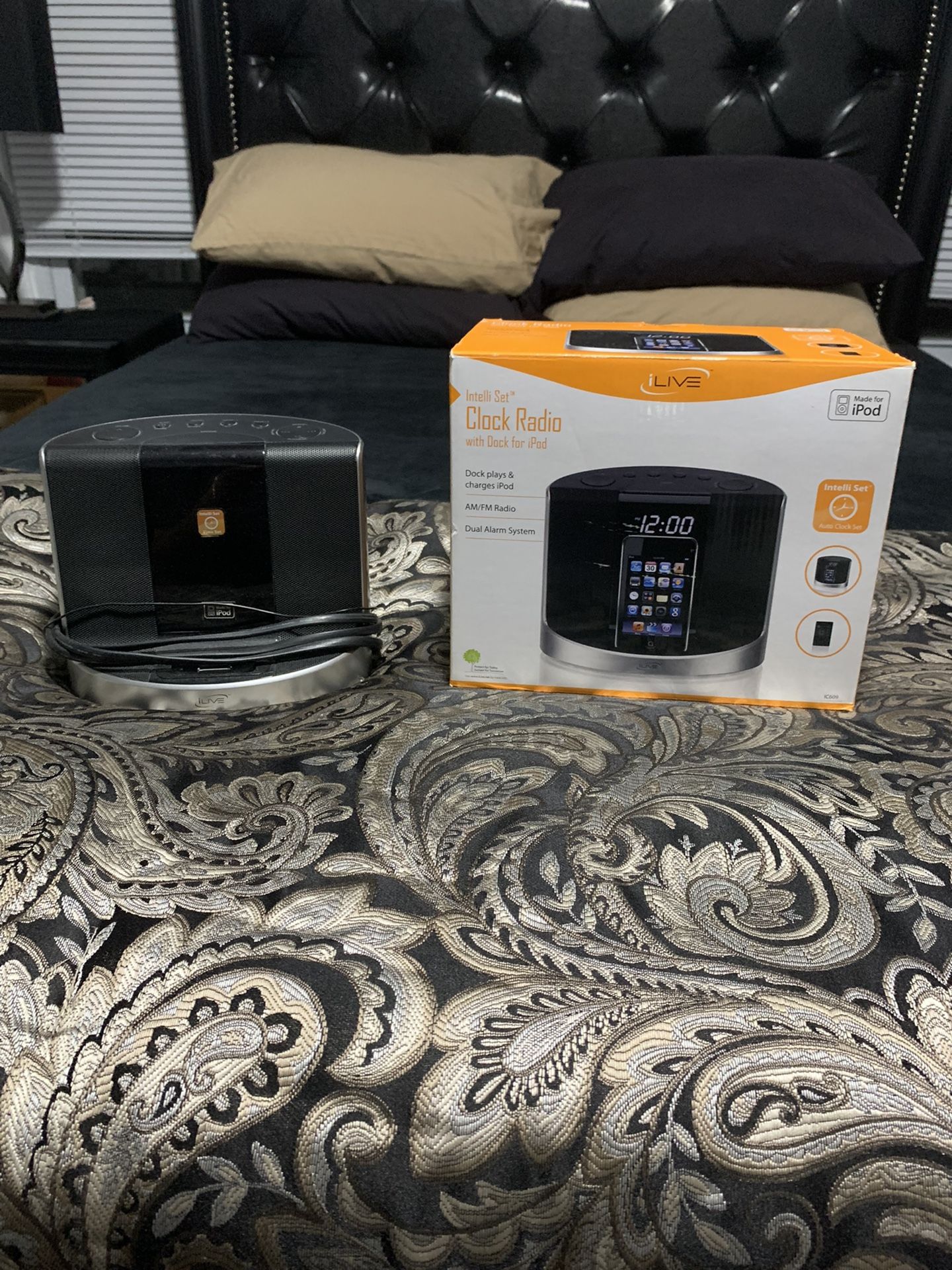 Intelli Set Alarm Clock With iPod Docking for Sale in Staten Island, NY ...