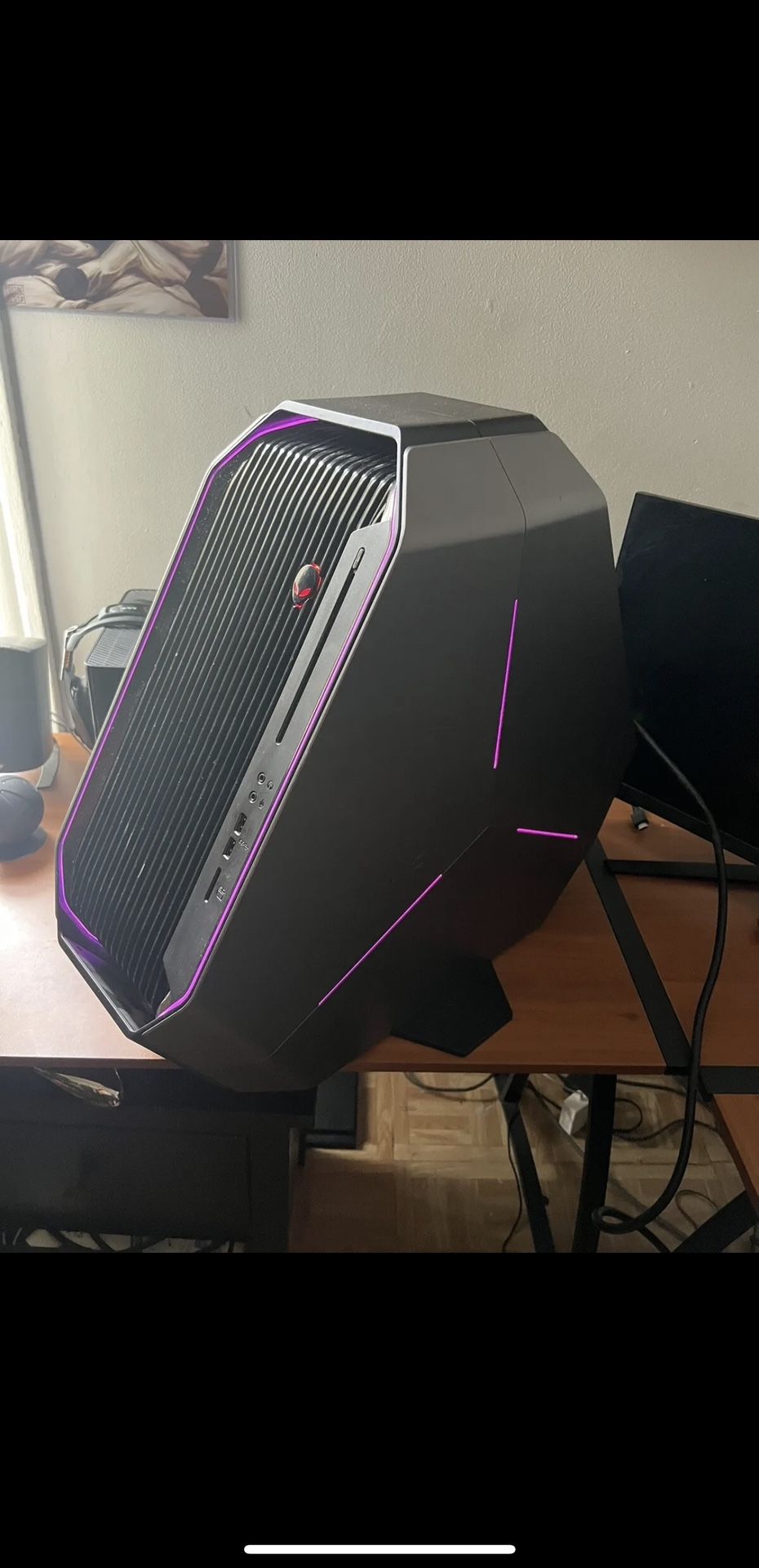 Alienware Area 51 R2 for Sale in Chicago, IL - OfferUp