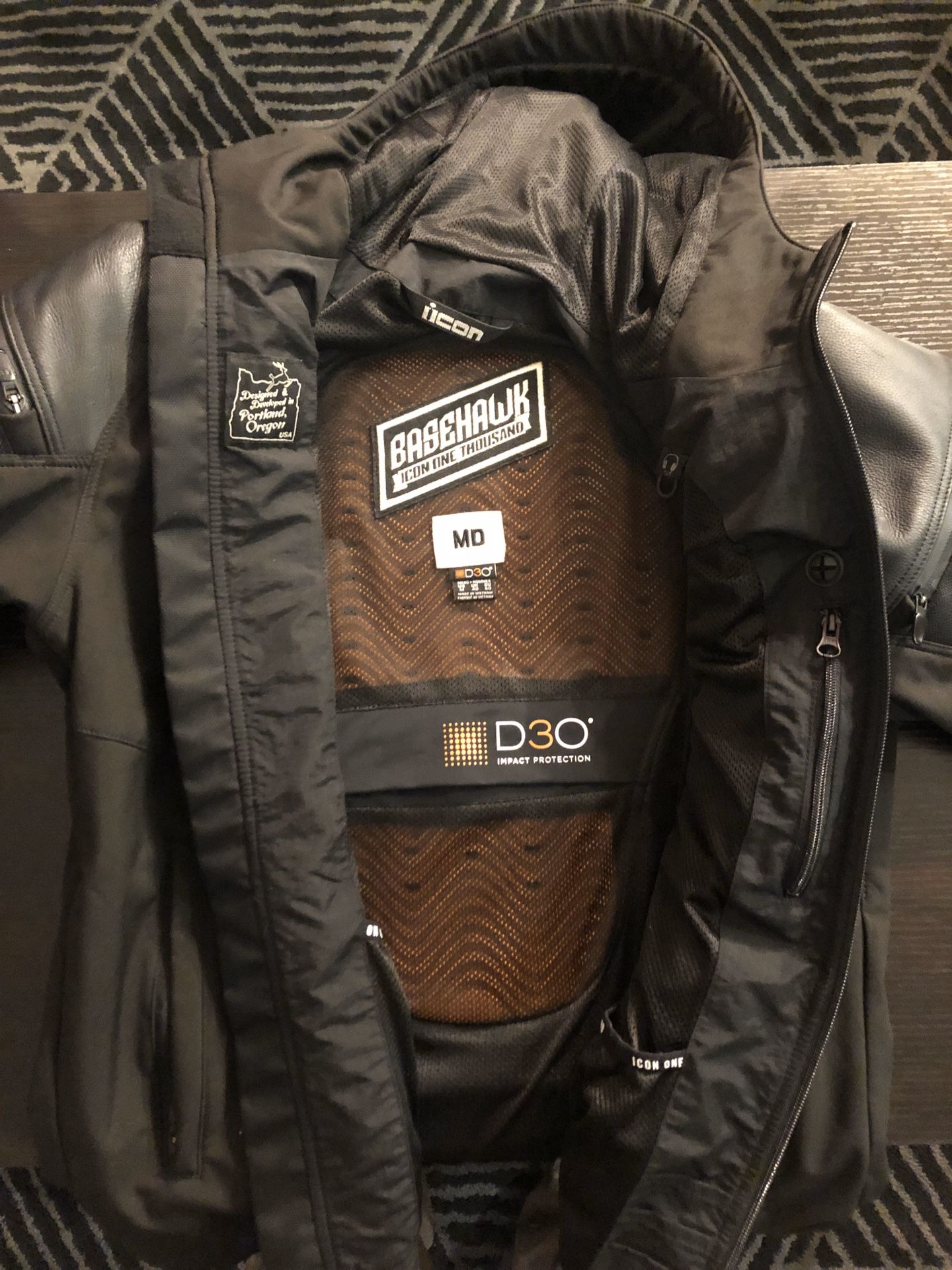 Icon One Thousand Basehawk Jacket Medium size for Sale in Los Angeles, CA - OfferUp