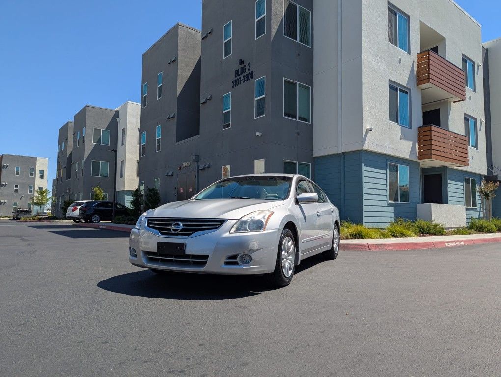 2018 Nissan Altima 77,K Original Miles!!!! for Sale in Sacramento, CA ...