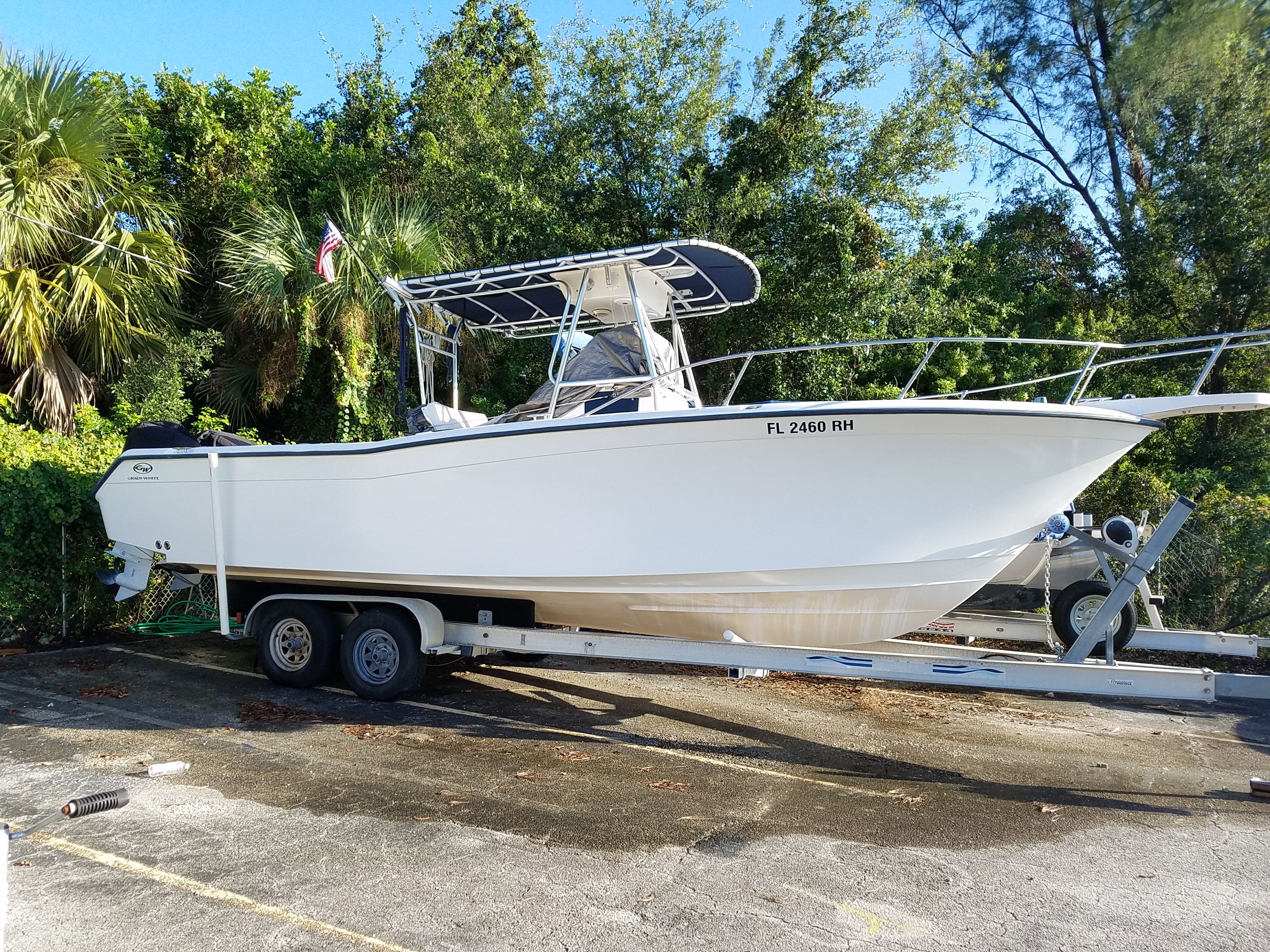 CENTER CONSOLE DEEP V FISHING BOAT Grady White 26 ft. With Twin Yamaha ...