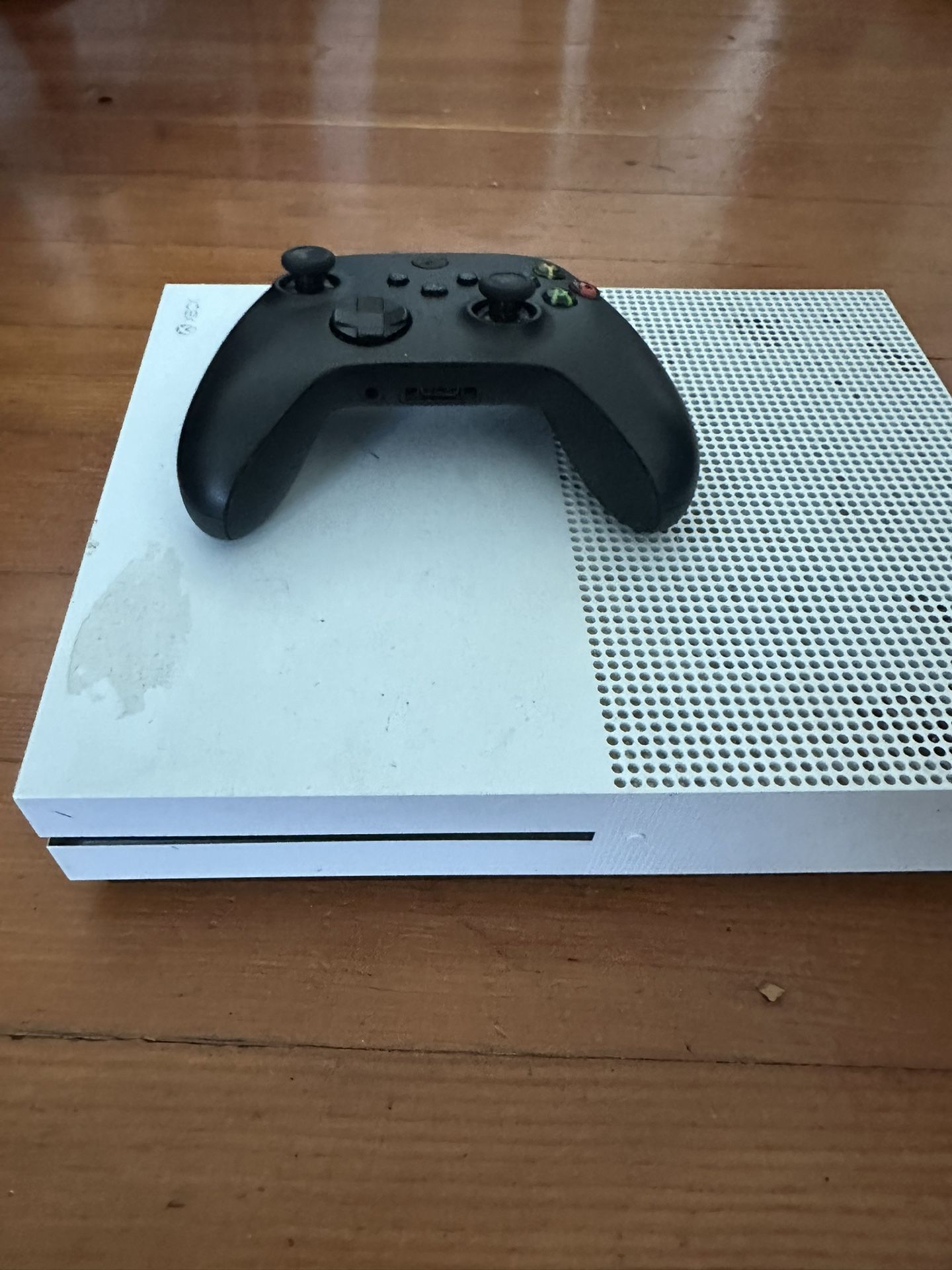 Xbox 1 S With Controller for Sale in Portland, OR - OfferUp