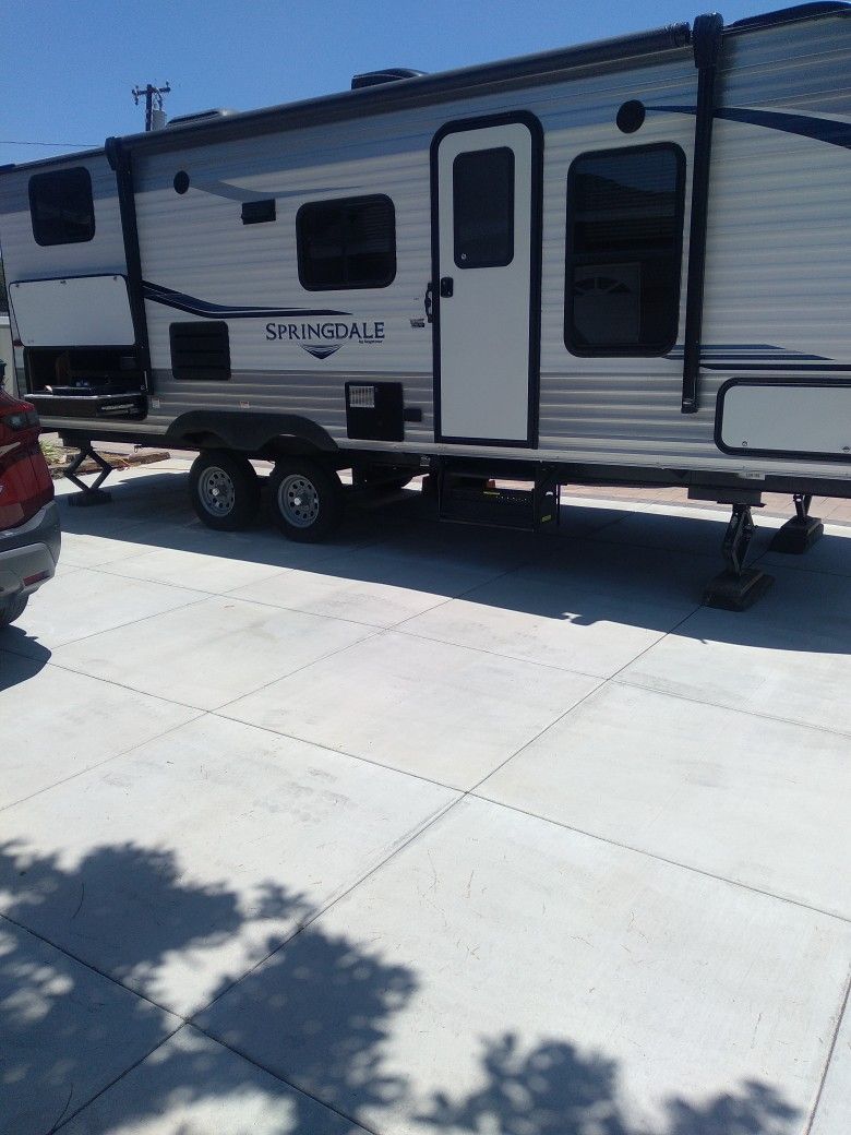 2020 SPRINGDALE TRAILER BY KEYSTONE for Sale in Whittier, CA - OfferUp
