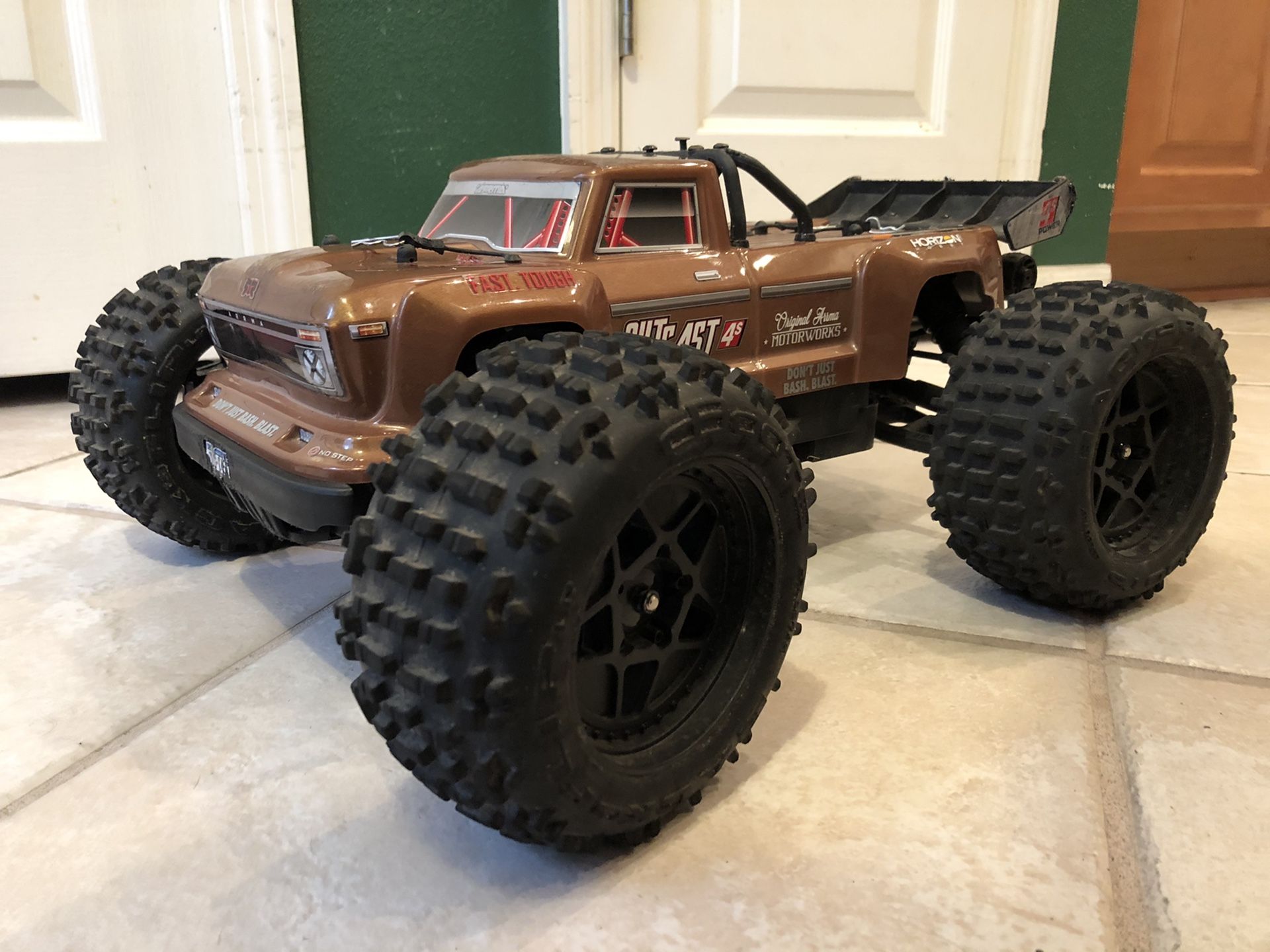 Arrma Outcast 4x4 rc Truck - fast/ ready - upgrades Rc car. Traxxas ...
