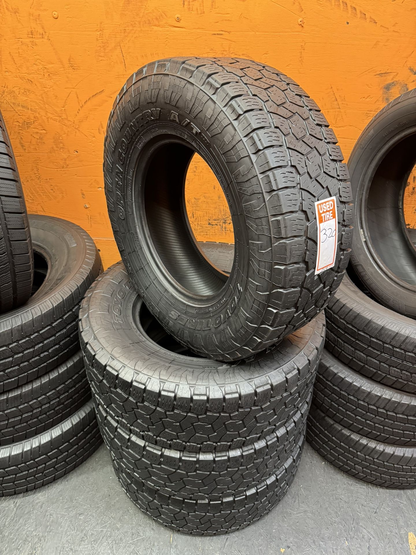 265/70R16 Toyo Open Country A/T 3 Full Tire Set for Sale in Grand ...
