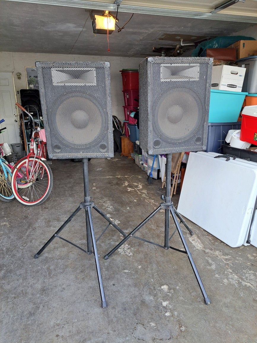 De Speakers for Sale in Riverside, CA - OfferUp