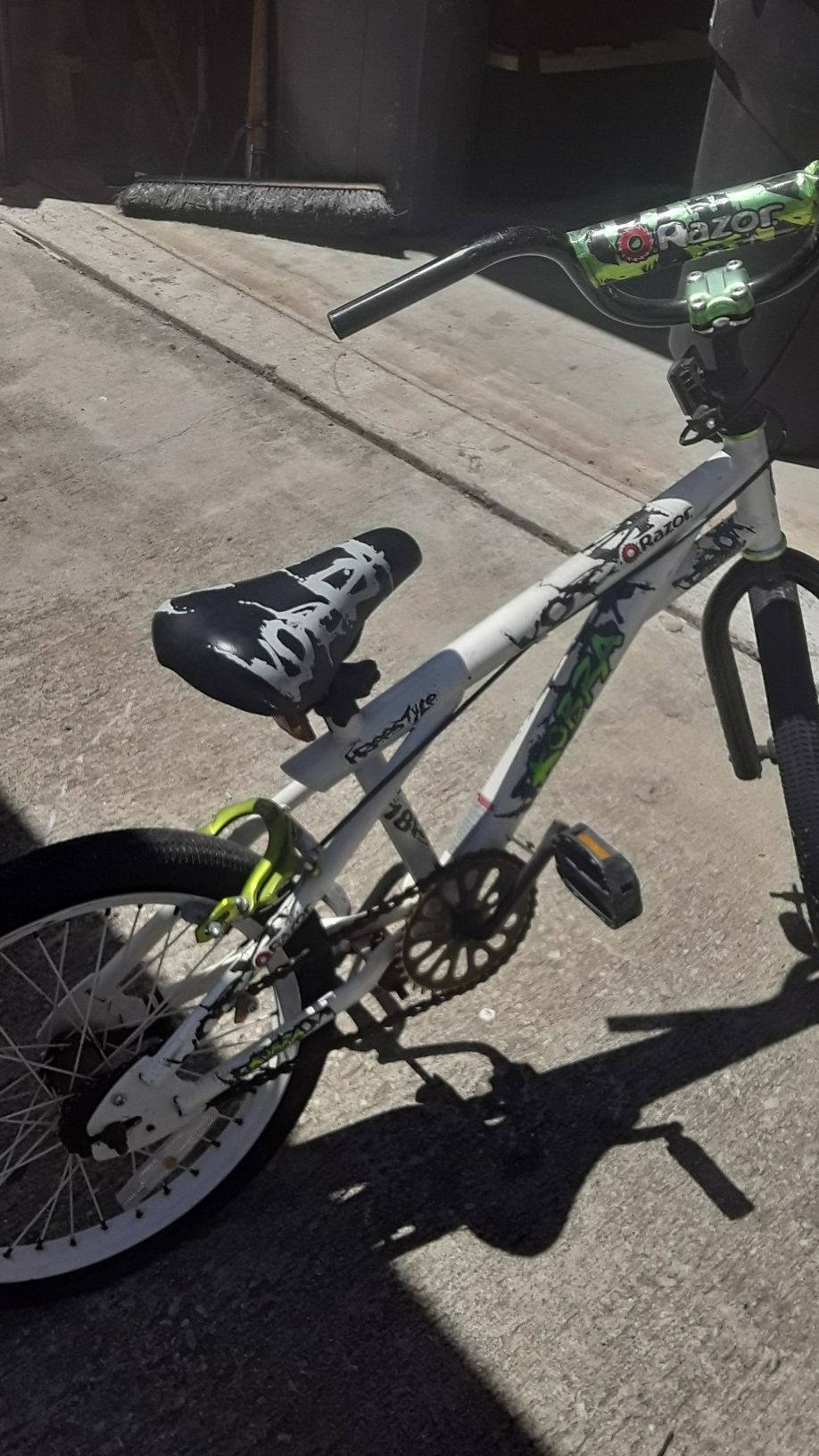 Razor 18 inch kobra freestyle bmx bike\ for Sale in Plano, TX - OfferUp
