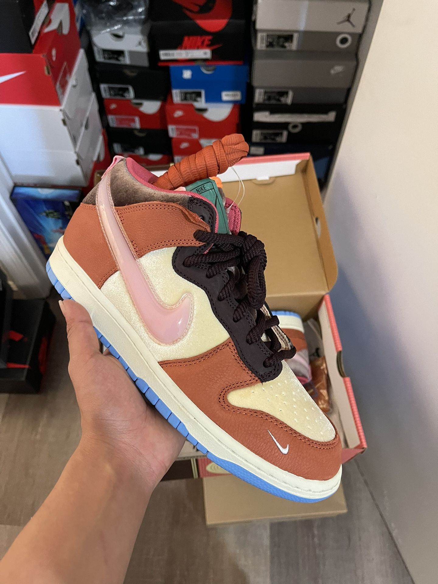 Nike Dunk Low Social Status X Nike Dunk Mid "Chocolate Milk Strawberry ...