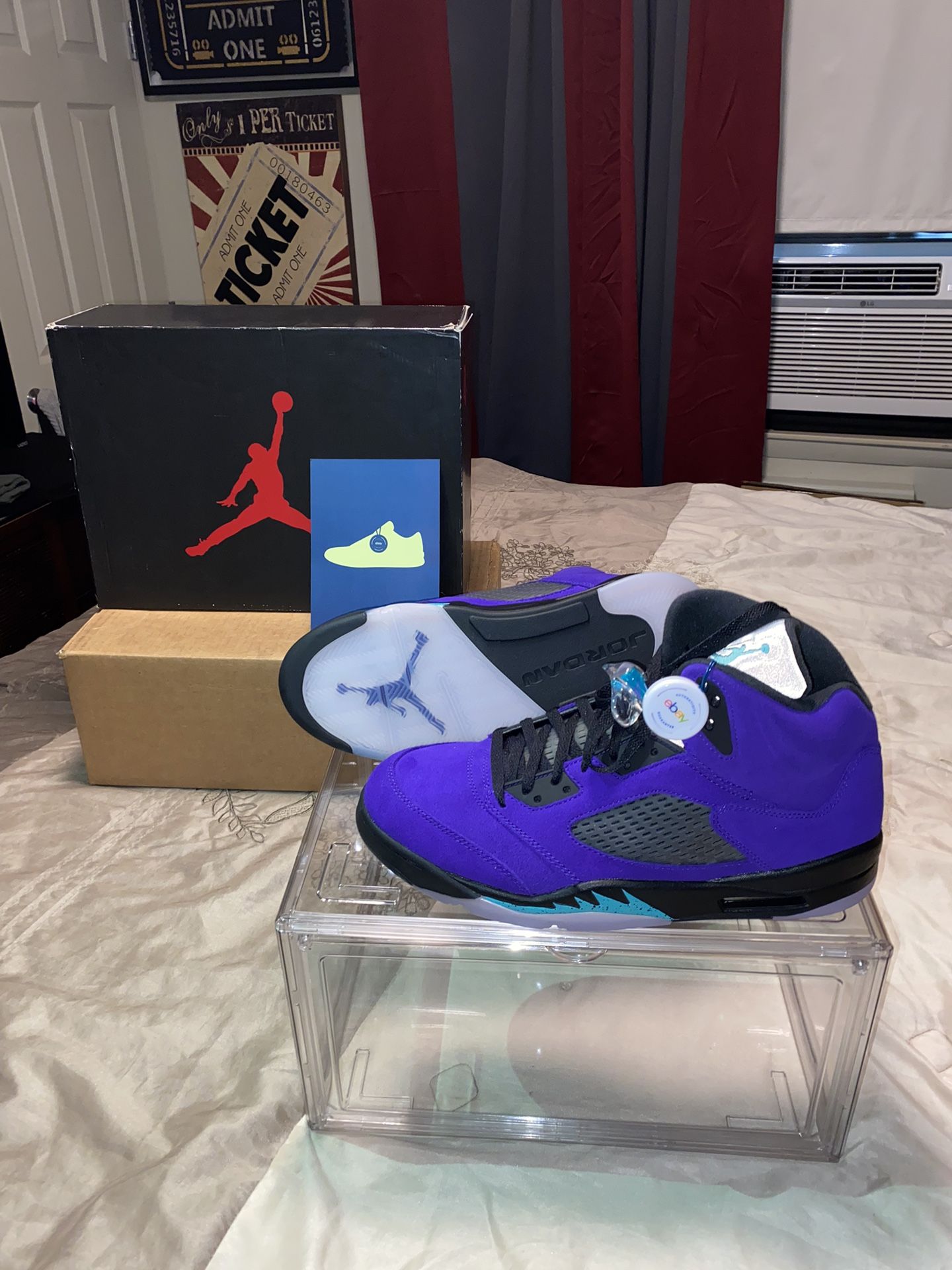 Retro 13 Grapes
