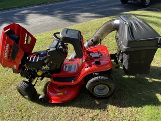 Craftsman T130 Ride On Mower With Bagger Attachment for Sale in Brentwood NY OfferUp
