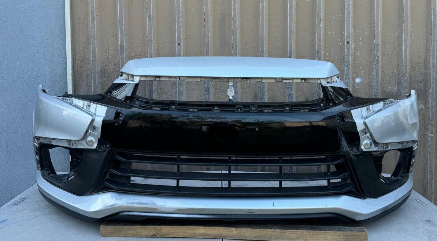 2016-2019 Mitsubishi Outlander Front Bumper OEM USED for Sale in South ...