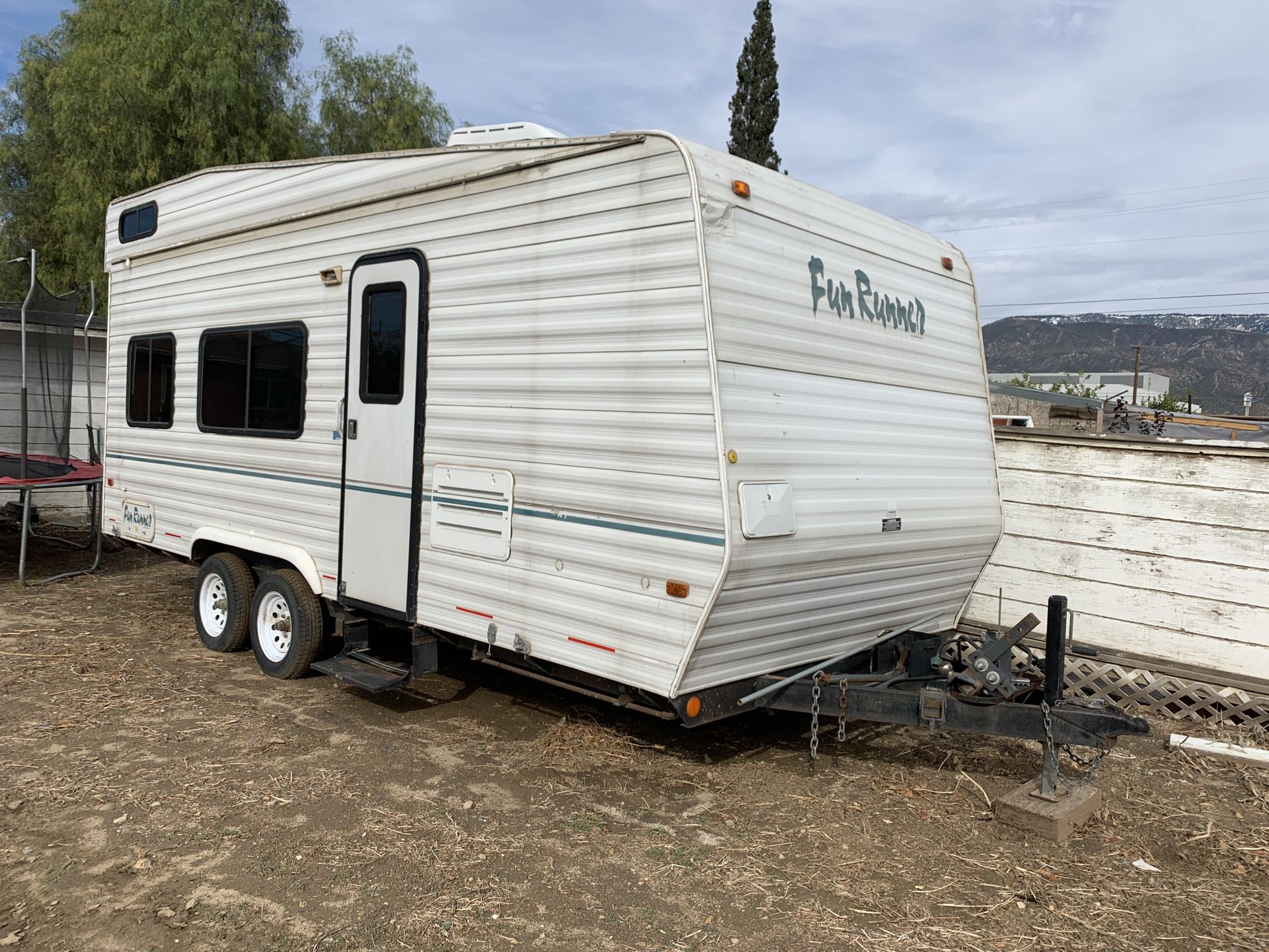 2002 Fun Runner Carson - Toy hauler - Clean title in hand asking $5800 ...