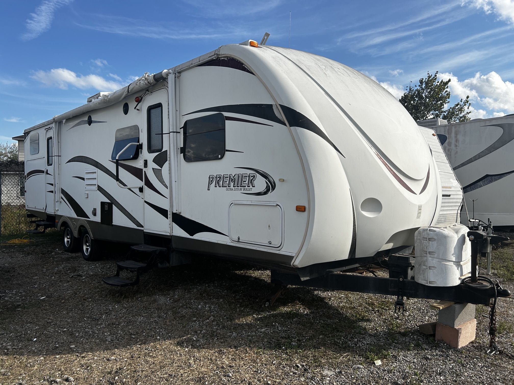 2011 Keystone Bullet Ultra Lite for Sale in Houston, TX - OfferUp
