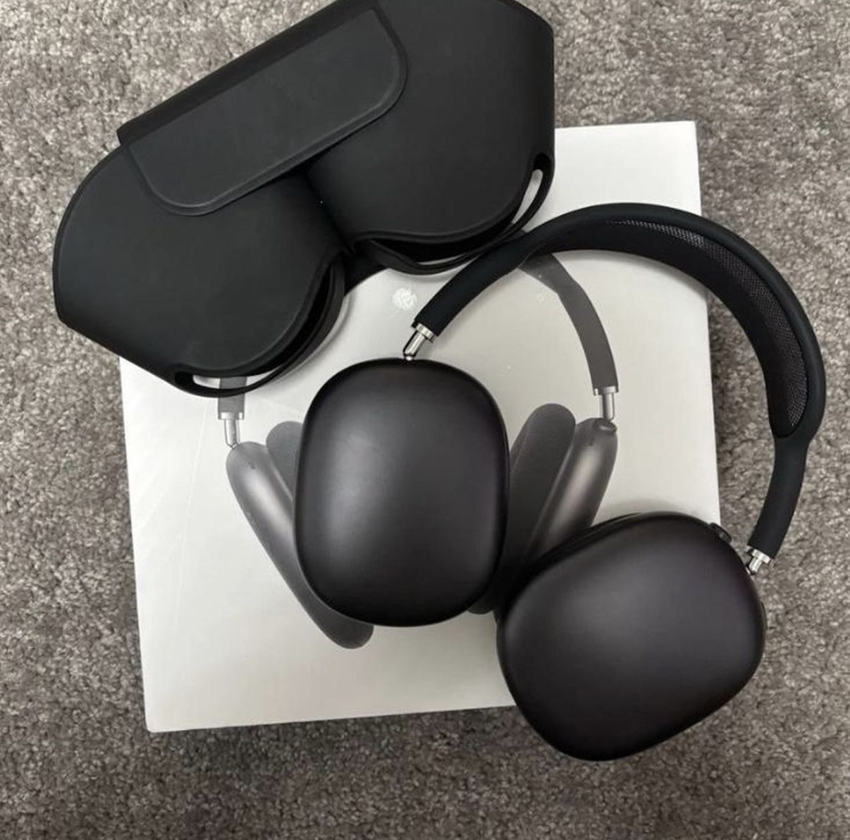 AirPod Pro Max for Sale in Elk Grove, CA - OfferUp