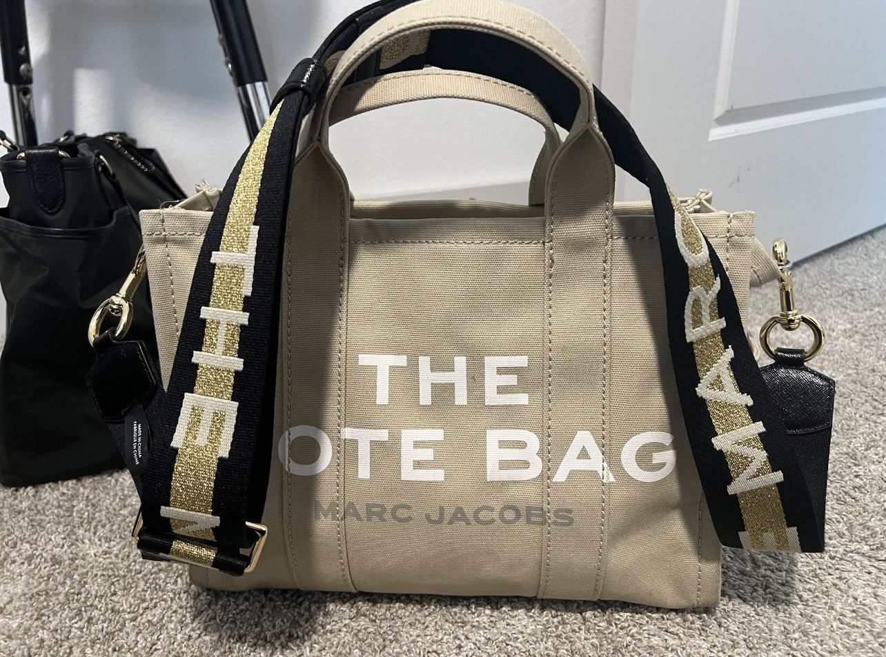 Marc Jacobs Tote Bag for Sale in Manor, TX - OfferUp