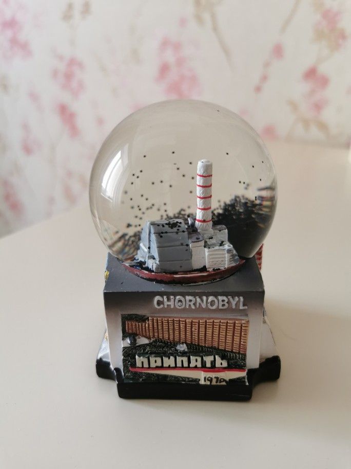 Chernobyl snow globe Pripyat stalker disaster nuclear power plant USSR ...