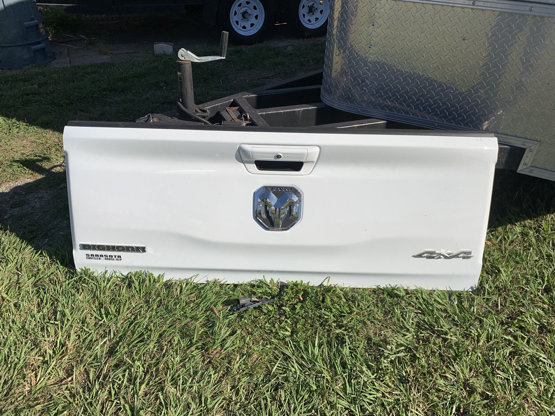 2024 Ram 2500 Tailgate New Take Off Camera White for Sale in Tampa, FL ...