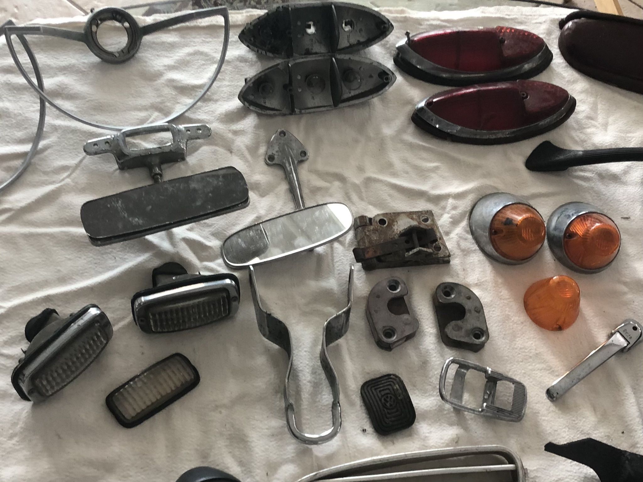 CLASSIC VW PARTS for Karmann GHIA, Beetle, BUG, BUS and other Models ...