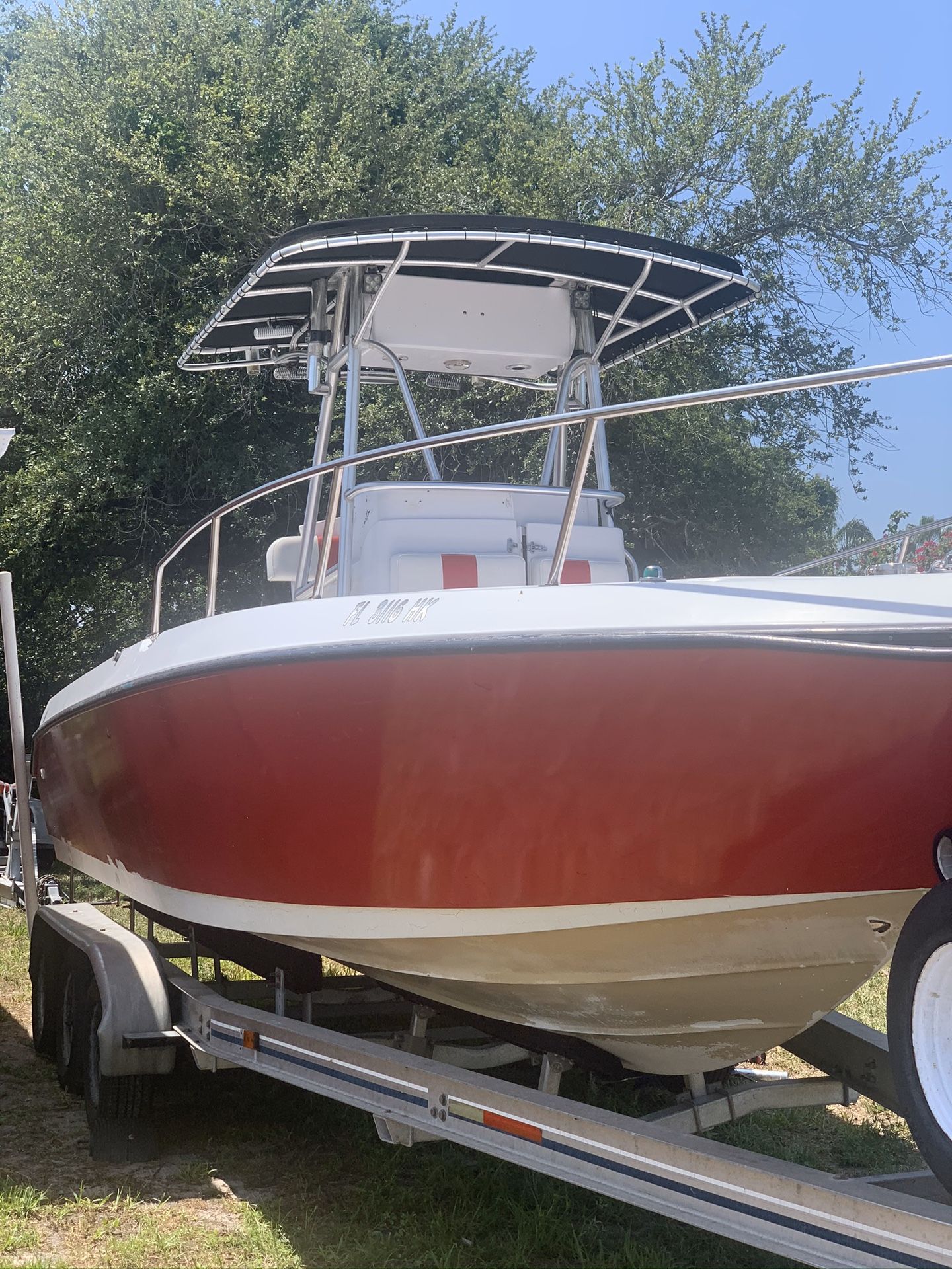 28ft Century Center Console for Sale in Lehigh Acres, FL - OfferUp