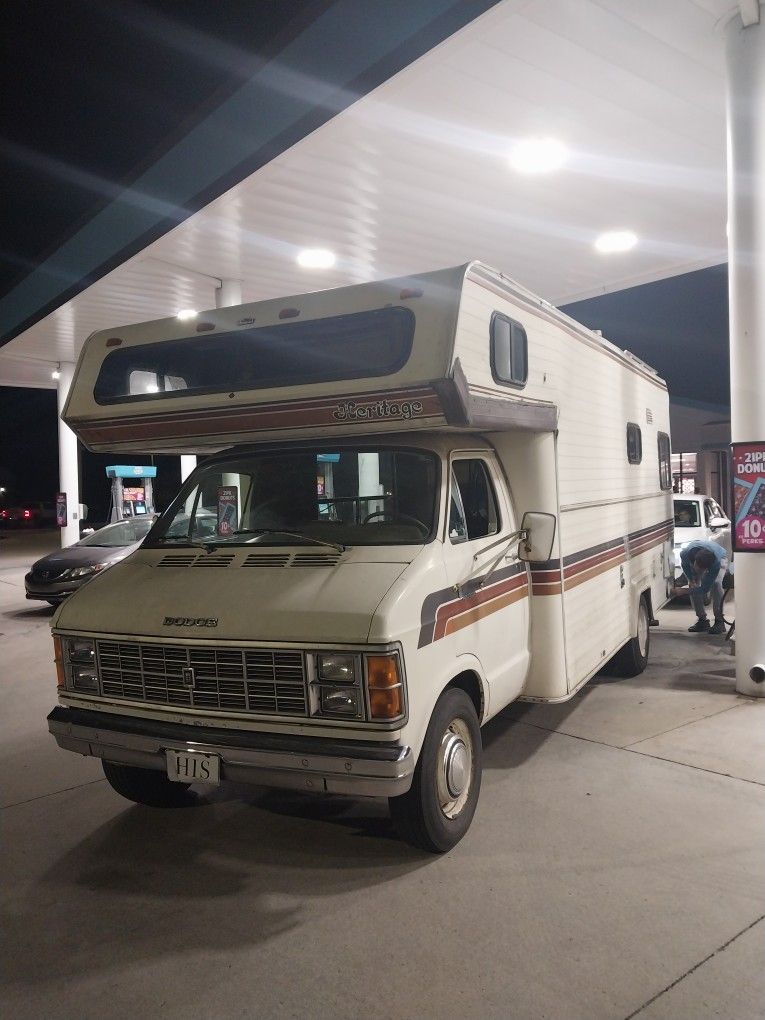 1980 Motorhome RV 2000 V8 for Sale in Whiting, IN - OfferUp
