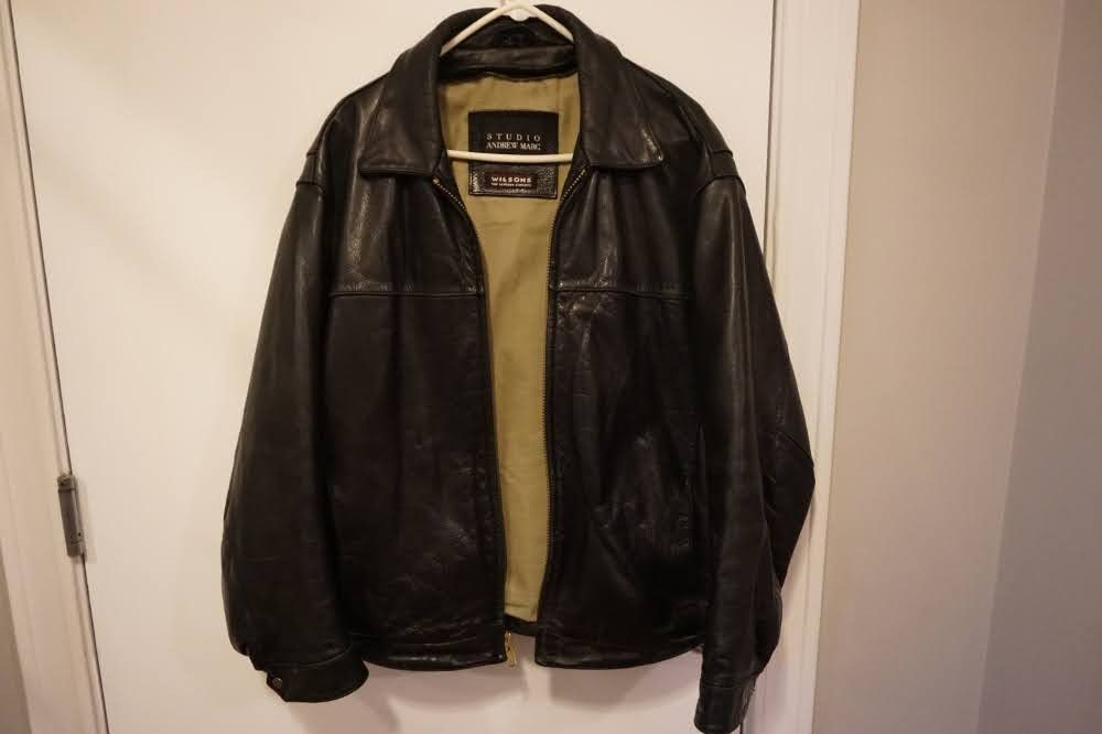 Men's Large Studio Andrew Mark Leather Jacket -$75 for Sale in Chicago ...