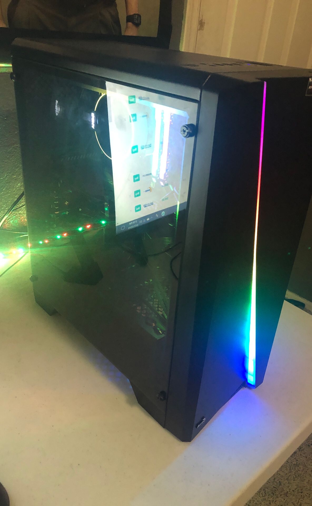 Pro Gaming Computer set up for Sale in Mesa, AZ - OfferUp
