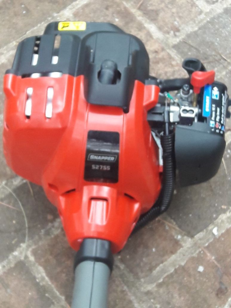 SNAPPER 52755 straight shaft weedeater for Sale in Charlotte, NC - OfferUp
