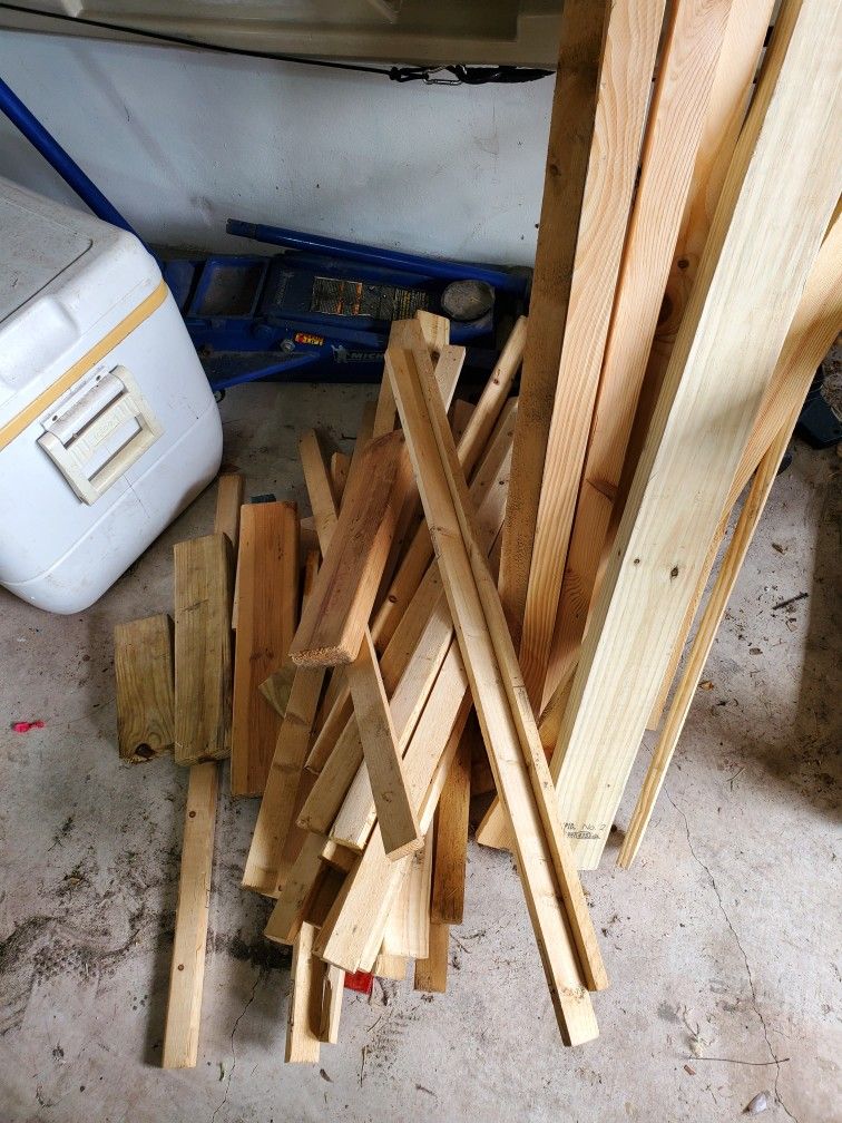 Scrap Wood ALL OF IT FOR $10 - 2x2 1x2 2x4 1x4 And Others for Sale in ...