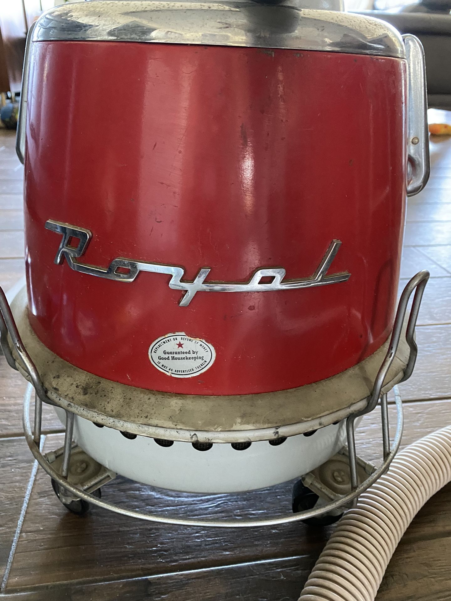 Vintage Royal Red Canister Vacuum for Sale in San Marcos, CA - OfferUp