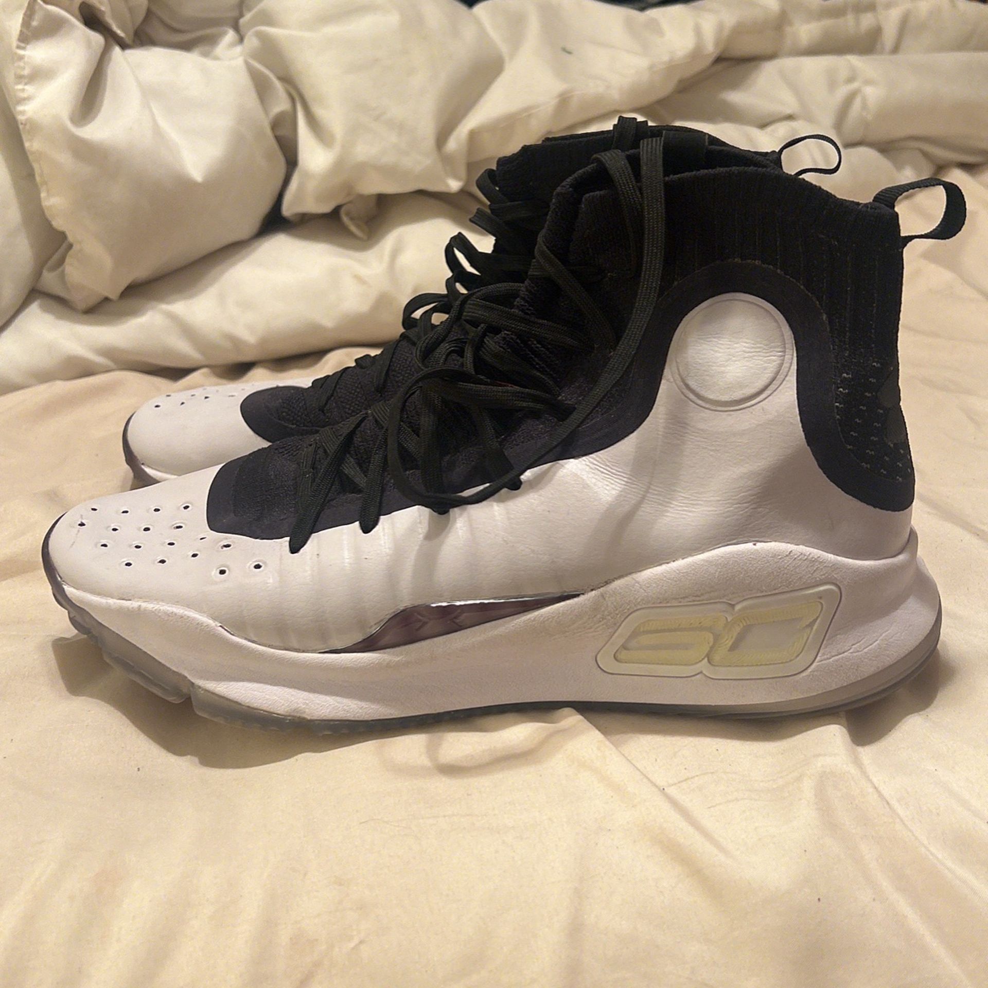 Under Armour Curry 4’s Mid ‘Black White’ for Sale in Sardis, MS - OfferUp