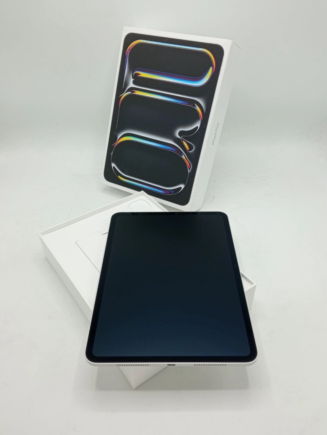 iPad Pro 11 M4 With Cellular 512GB Box And Charger for Sale in ...