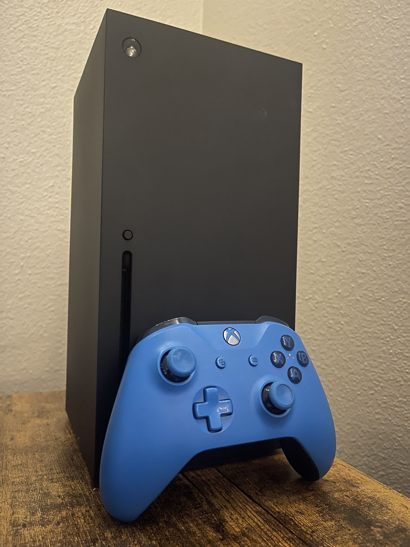 1 TB SSD XBOX SERIES X WITH BLUE XBOX CONTROLLER for Sale in Tacoma, WA ...