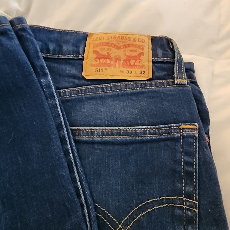 3 Pairs Men's Jeans Levi's & O'Neill for Sale in Pahrump, NV - OfferUp