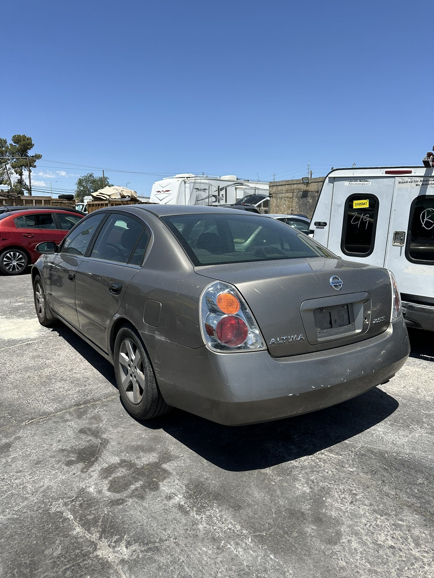 IMPOUND YARD SELLING ALL KINDS OF RUNNING CARS OPEN PUBLIC TO BUY CALL ...