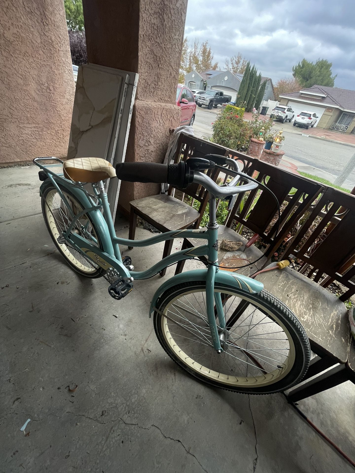 HUFFY Regatta Women’s 3 speed Cruiser for Sale in Lancaster, CA - OfferUp