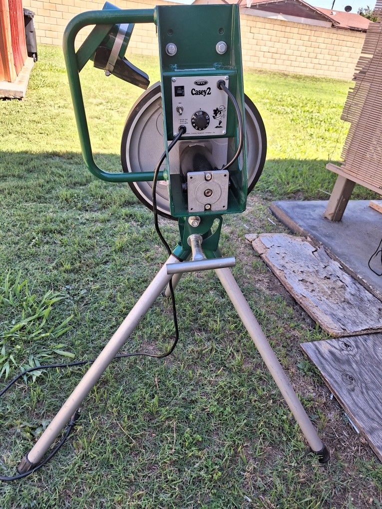 Pitching Machine, Baseball/Softball for Sale in Whittier, CA - OfferUp