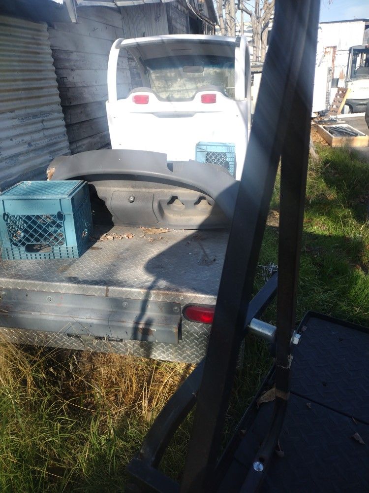 Gem E825 Flatbed EV With Charger for Sale in Shingle Springs, CA - OfferUp