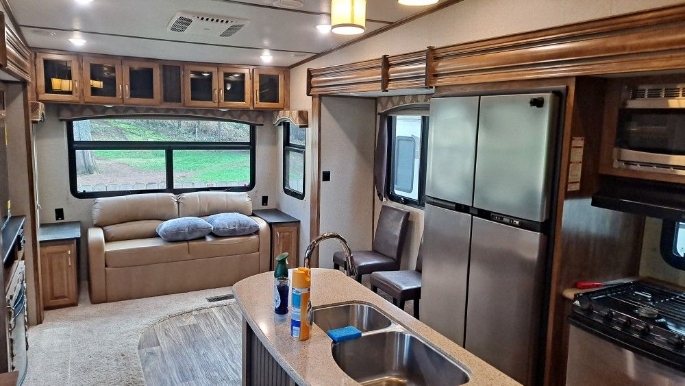 2017 Keystone Laredo 325RL for Sale in Puyallup, WA - OfferUp
