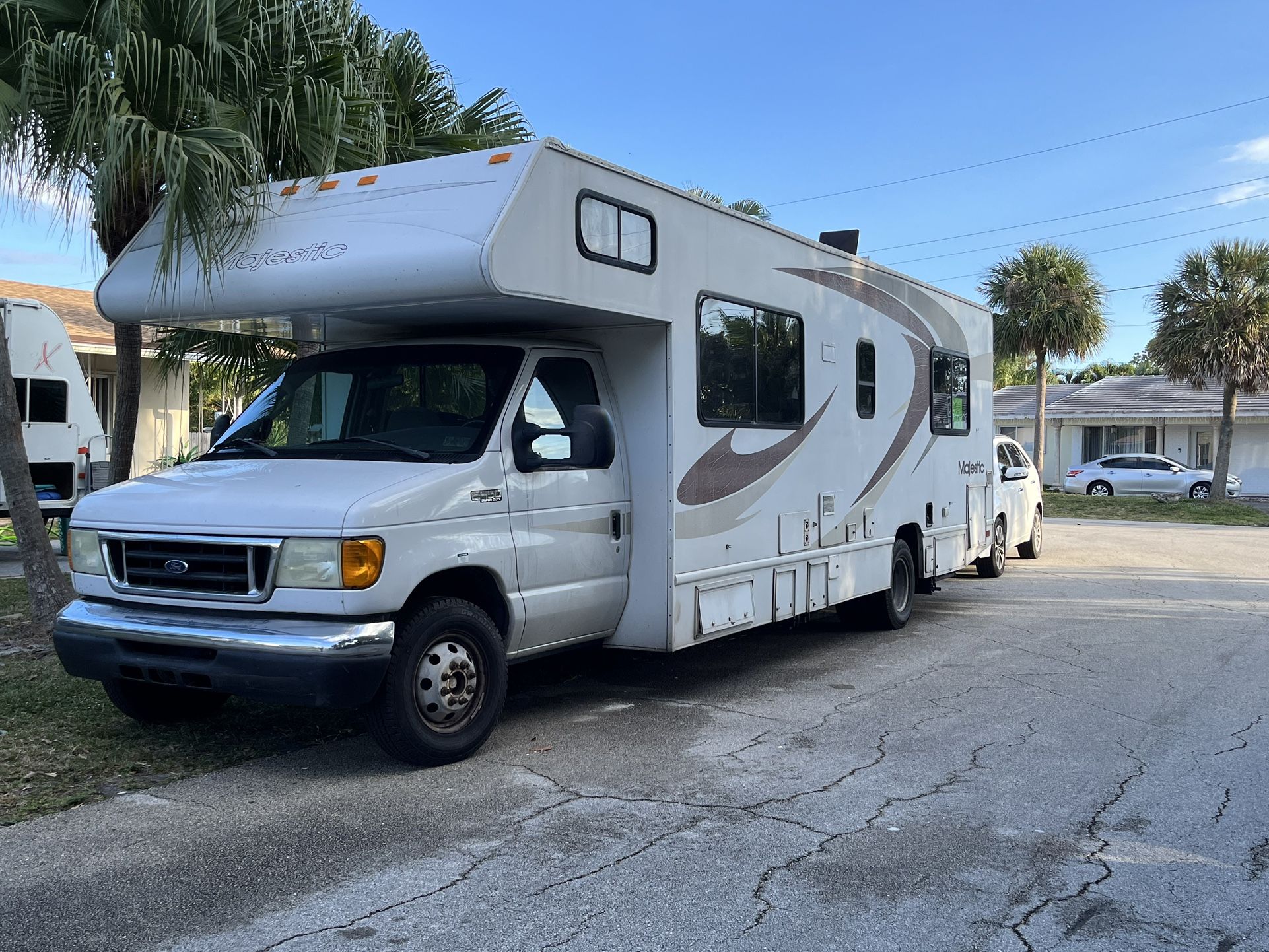 2004 Four Winds Majestic Class C RV for Sale in Oakland Park, FL - OfferUp