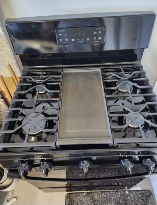 GE 30" Free Stand Gas Range for Sale in Avondale, AZ - OfferUp