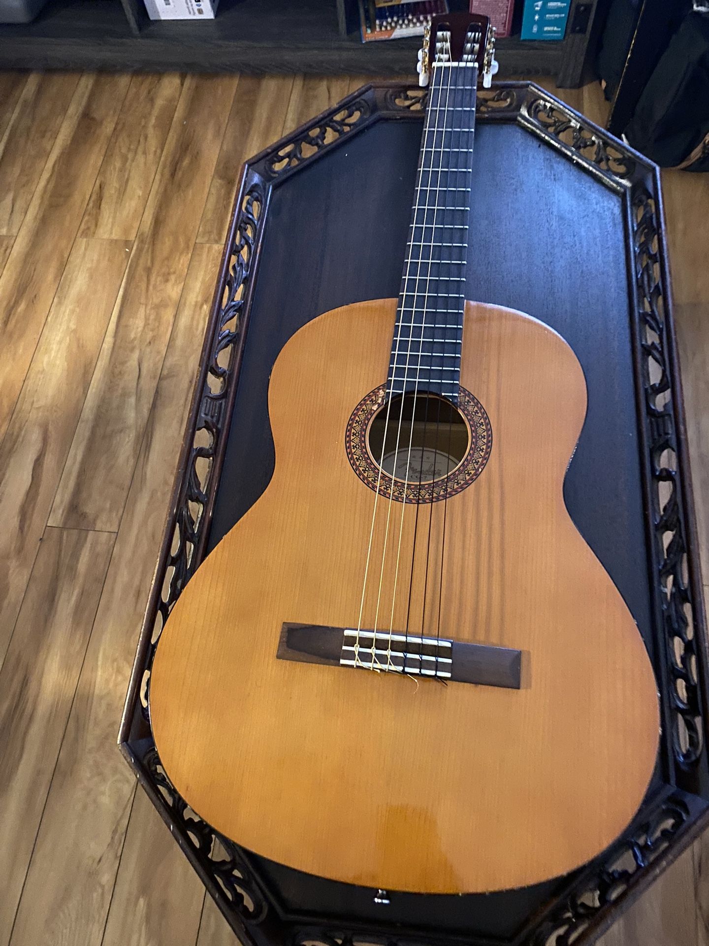 FENDER CG-7 CLASSICAL GUITAR for Sale in Glendale, AZ - OfferUp
