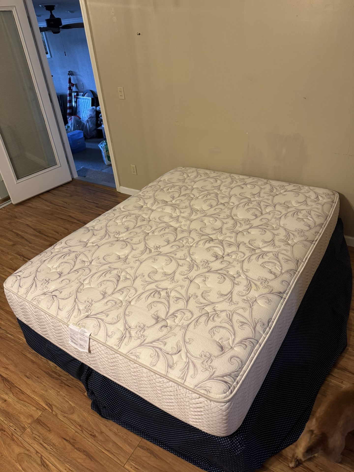 Queen Mattress- Gently Used for Sale in Cathedral City, CA - OfferUp