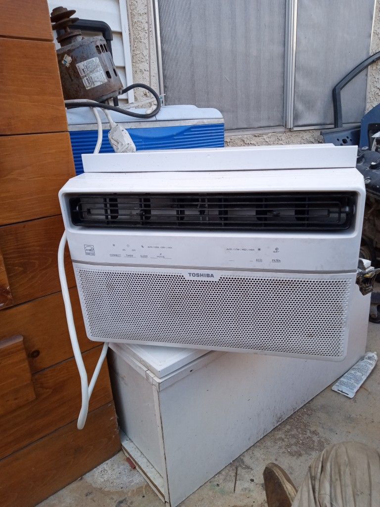 Toshiba Window AC Unit 8000 Btu for Sale in Las Vegas, NV - OfferUp