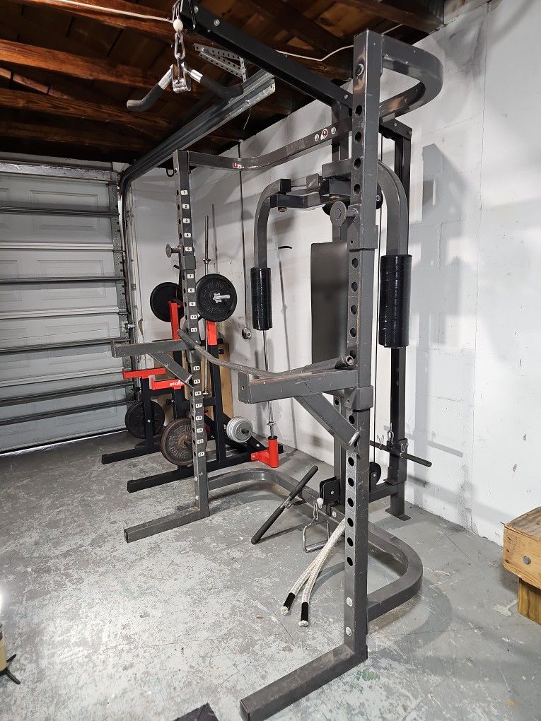 Parabody Rack Hi/Lo Pulley and Pec Dec for Sale in Port Richey, FL ...