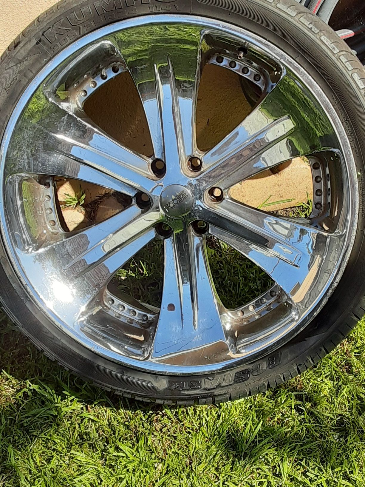 24 inch Foose wheels 6 lug LOOK AT IT CLOSELY for Sale in Cypress, CA ...